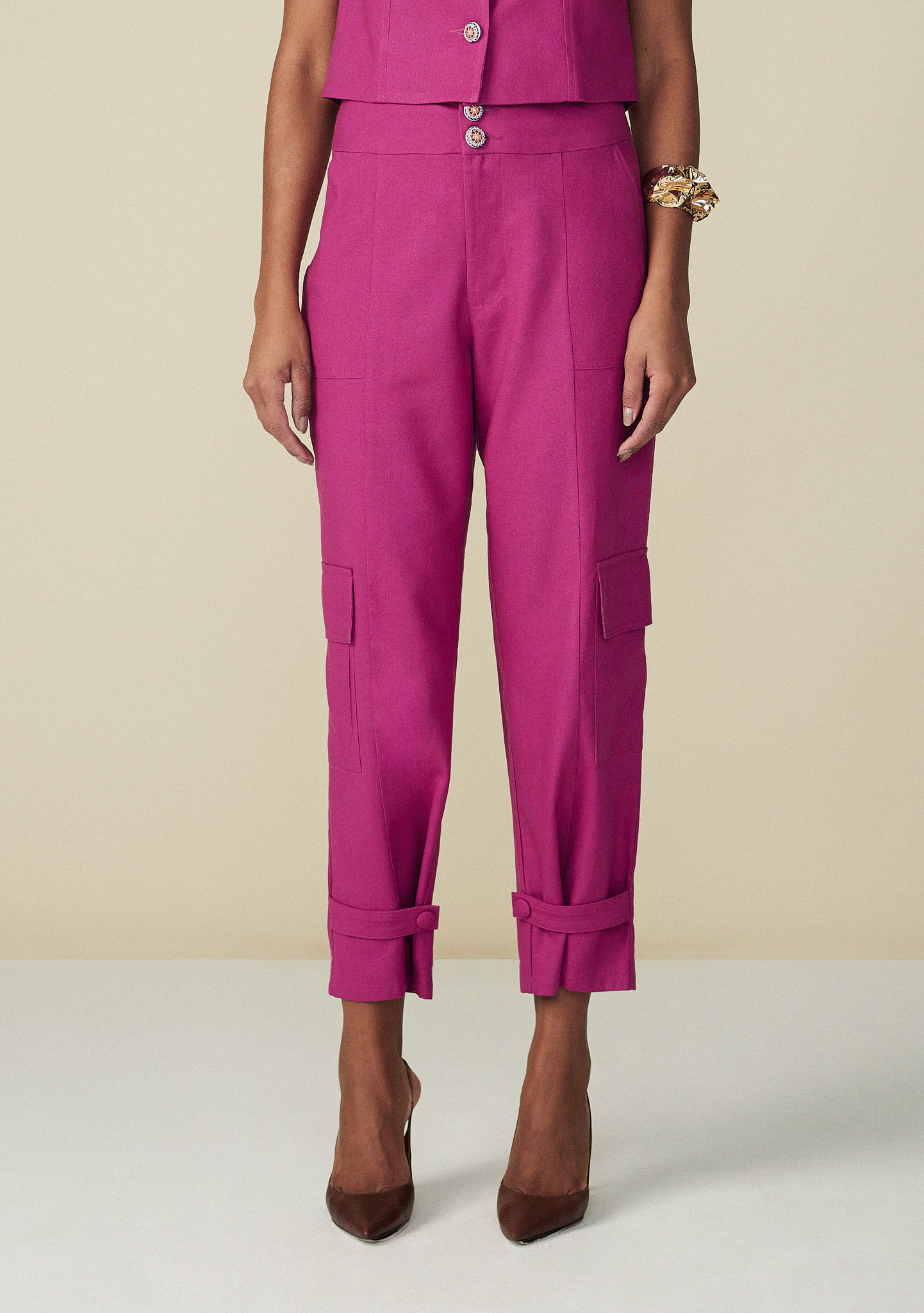 Calça Maria.Valentina Cenoura Cós Alto Detalhe Botão Rosa - Maria.Valentina